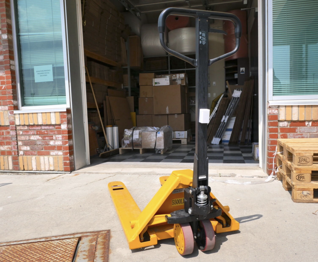 15 Best GPS Tracking Devices for Your Equipment [2025]